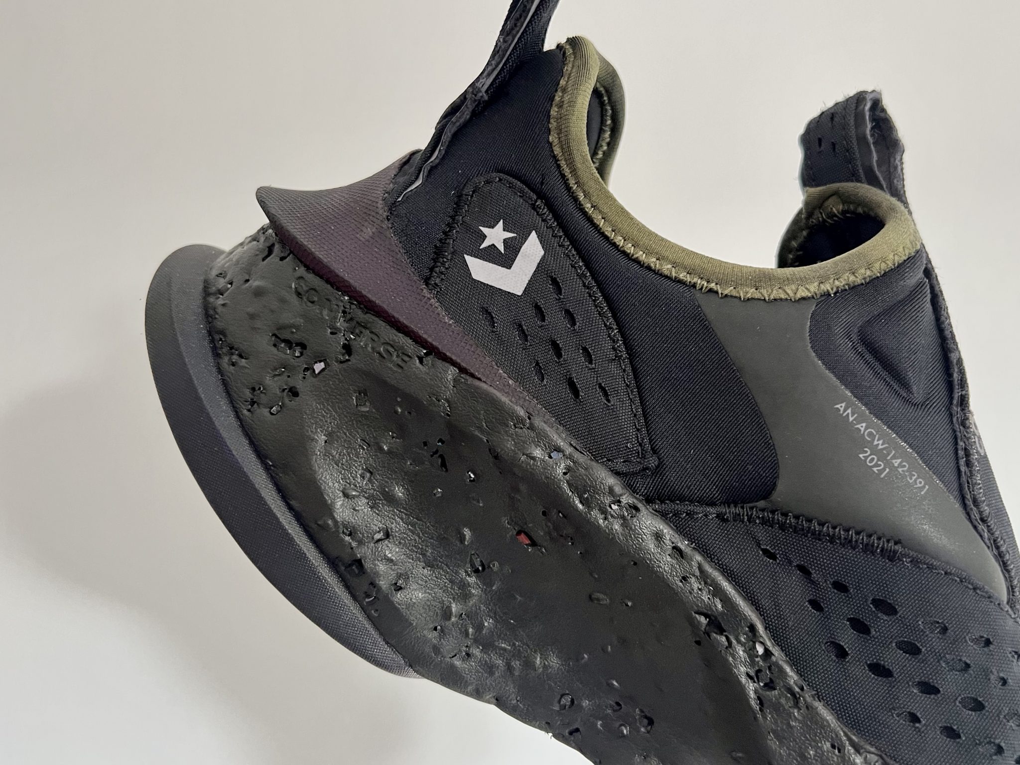 Review: A-COLD-WALL* x Converse Aeon Active CX "Carbon" - Captain Creps