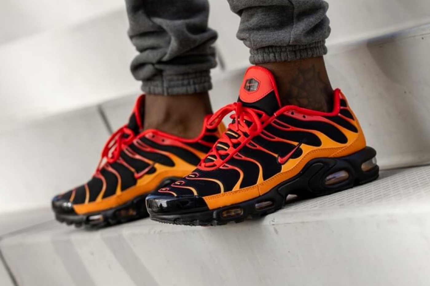 How To Tell if Your Nike TN Air Max Plus, Tuned 1 Are Legit or Fake ...