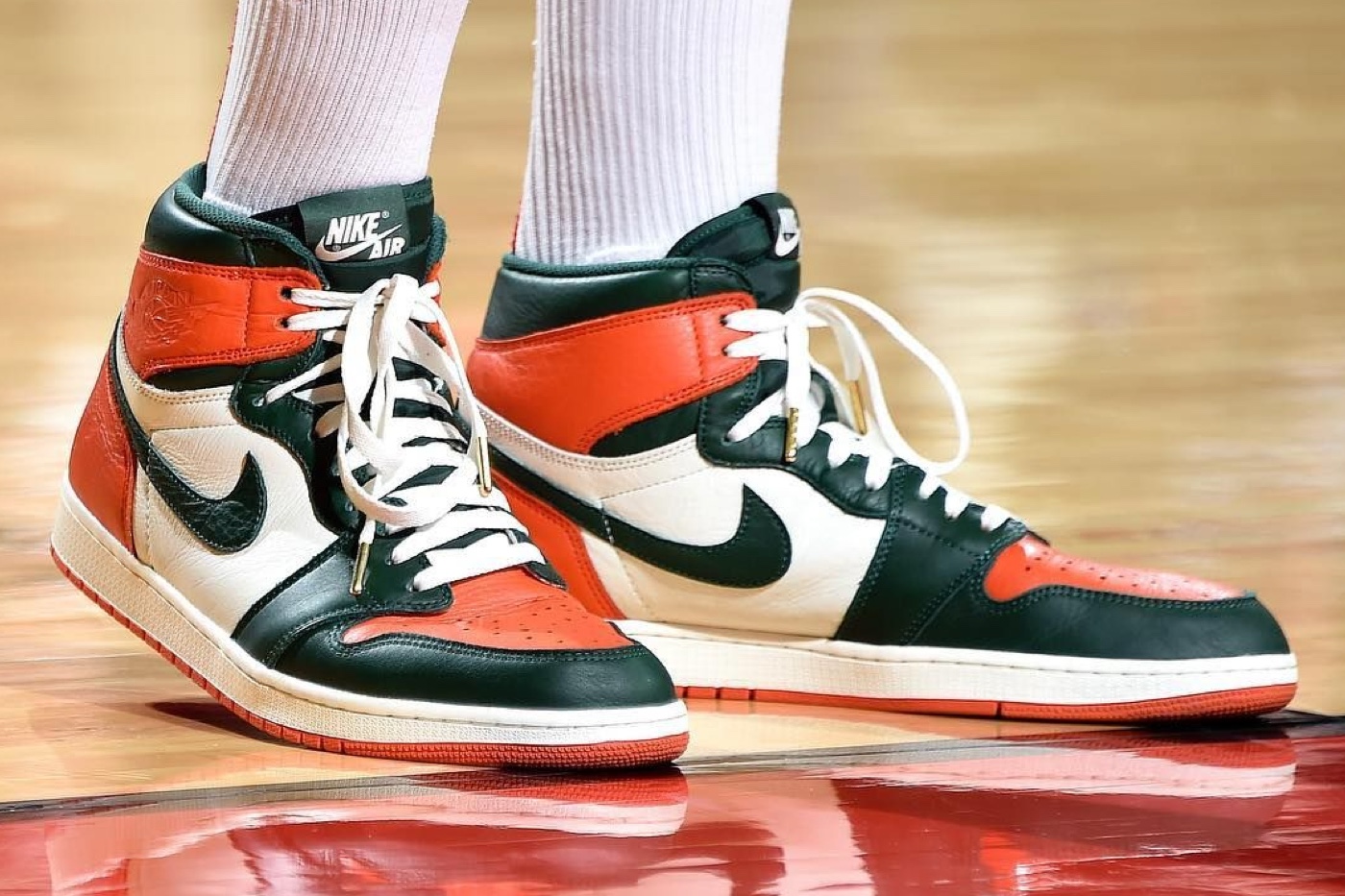 How Does the Air Jordan 1 Fit? Sizing Guide & In-Depth Review - Captain ...