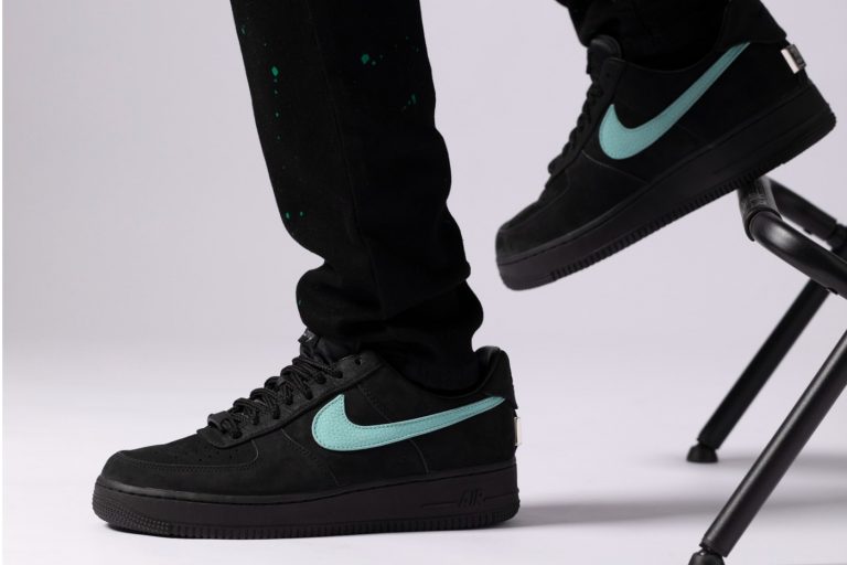 How Does the Nike Air Force 1 Fit? Sizing Guide & In-Depth Review ...